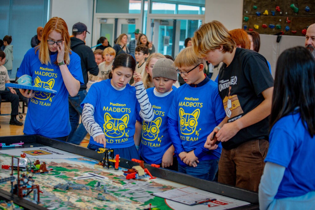 News : SPS Students Dig into STEM at First LEGO League Robotics ...